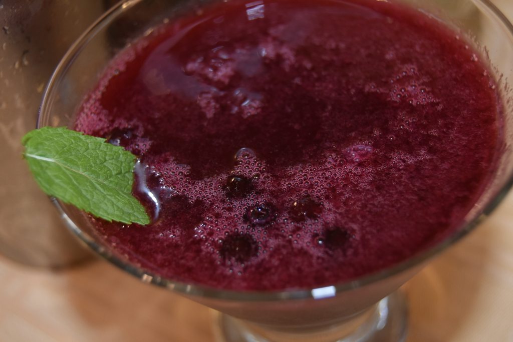 4th of July Cocktail – Blueberry Thrill Cocktail | Why Go Out To Eat?