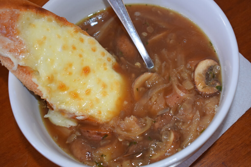 Irish Twist on a French Classic! – Irish Onion Soup | Why Go Out To Eat?